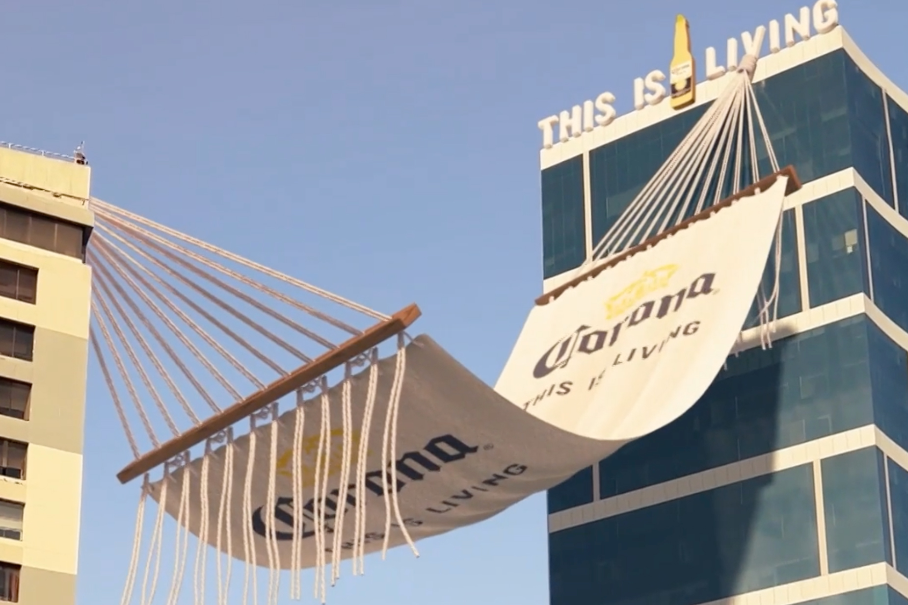 Corona used CGI to hang a gigantic hammock between buildings in Peru ...
