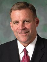 Two Longtime Chrysler Execs Retire, Clearing Way for Changes | Ad Age