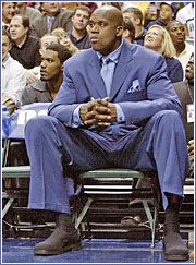NBA DRESS CODE SPAWNS ENDORSEMENT DEALS | Ad Age
