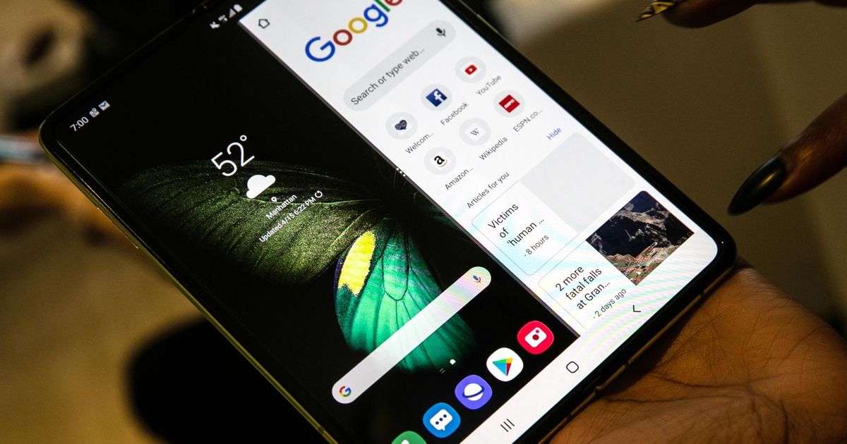 Samsung to delay launch of the Galaxy Fold phone | Ad Age