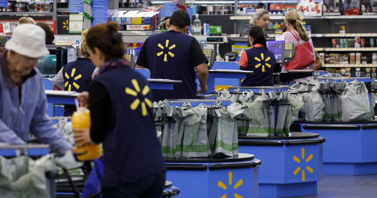 Walmart boosts forecast after beating estimates | Ad Age