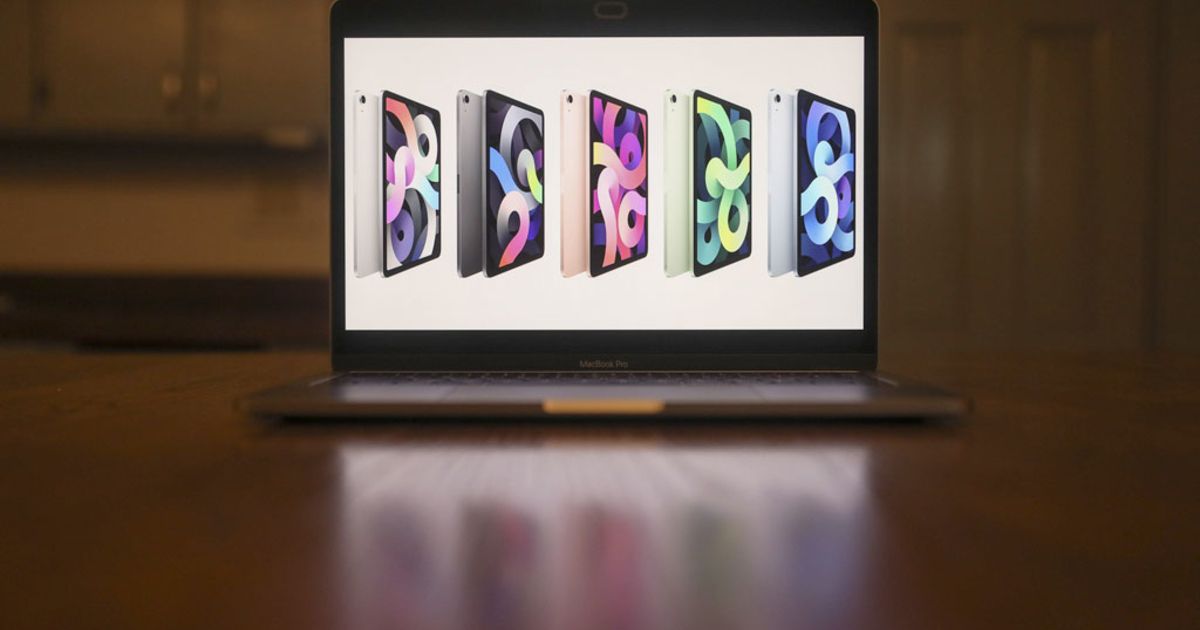 Apple 'flexes its muscles' with subscription bundle that includes News ...