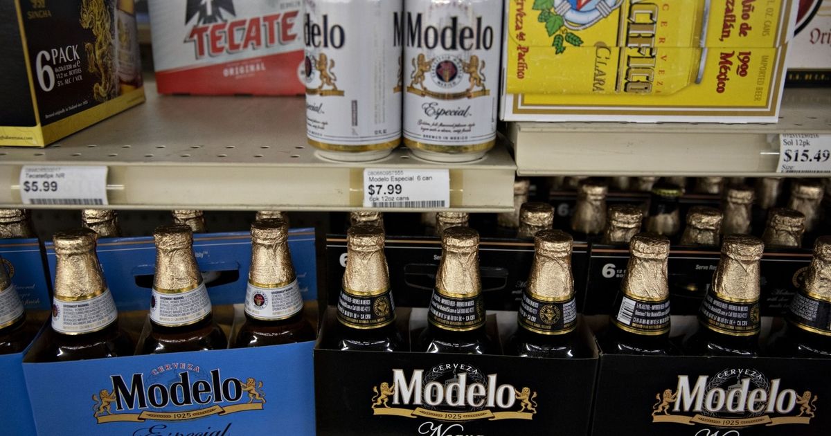 Modelo beer looks for new ad agency | Ad Age