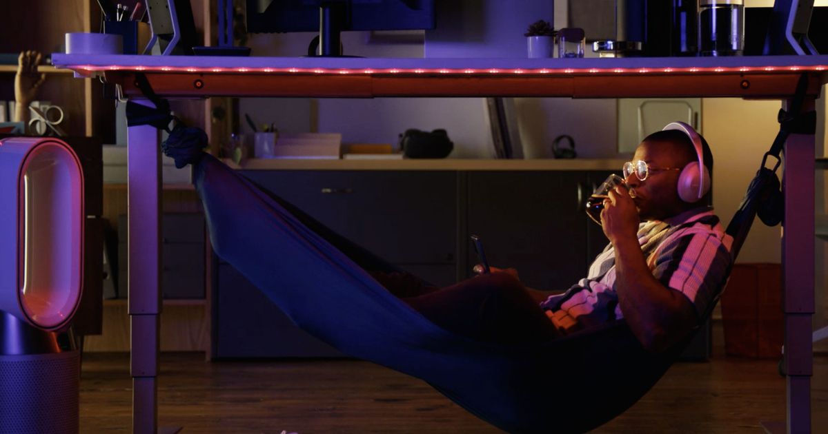 Best Buy's new campaign touts small tech victories | Ad Age