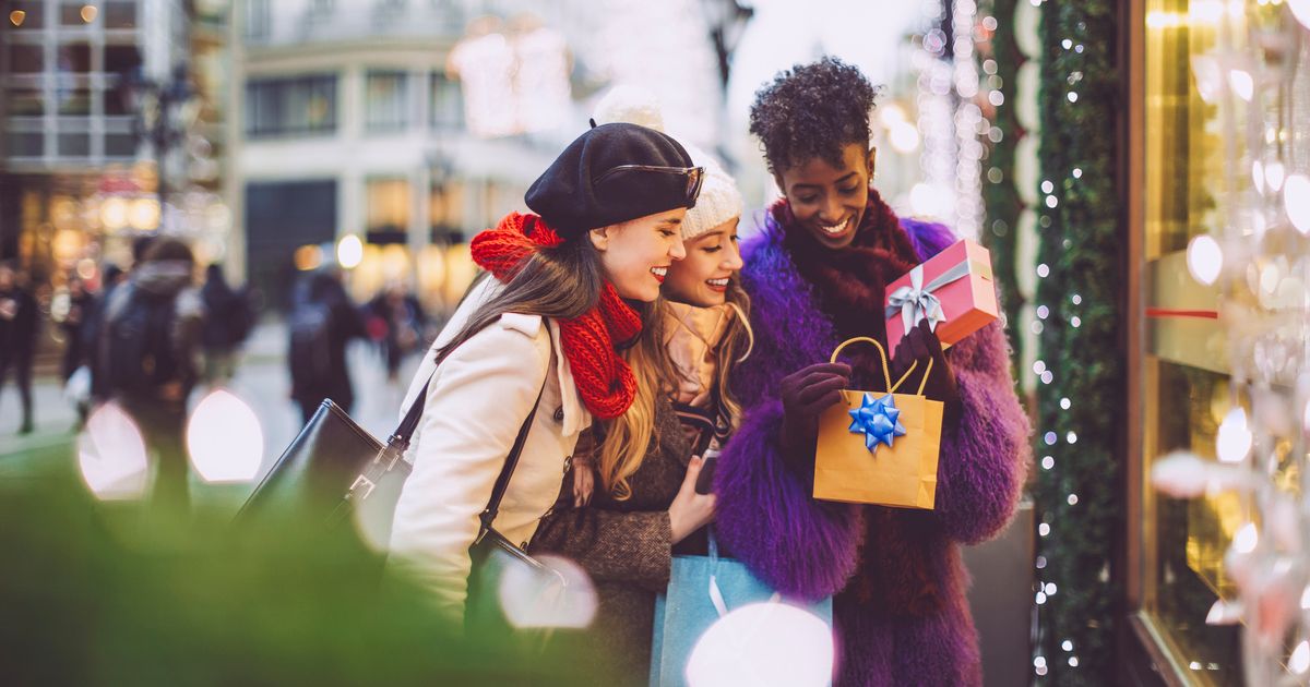 How to use trending shopping days to maximize holiday campaign ...