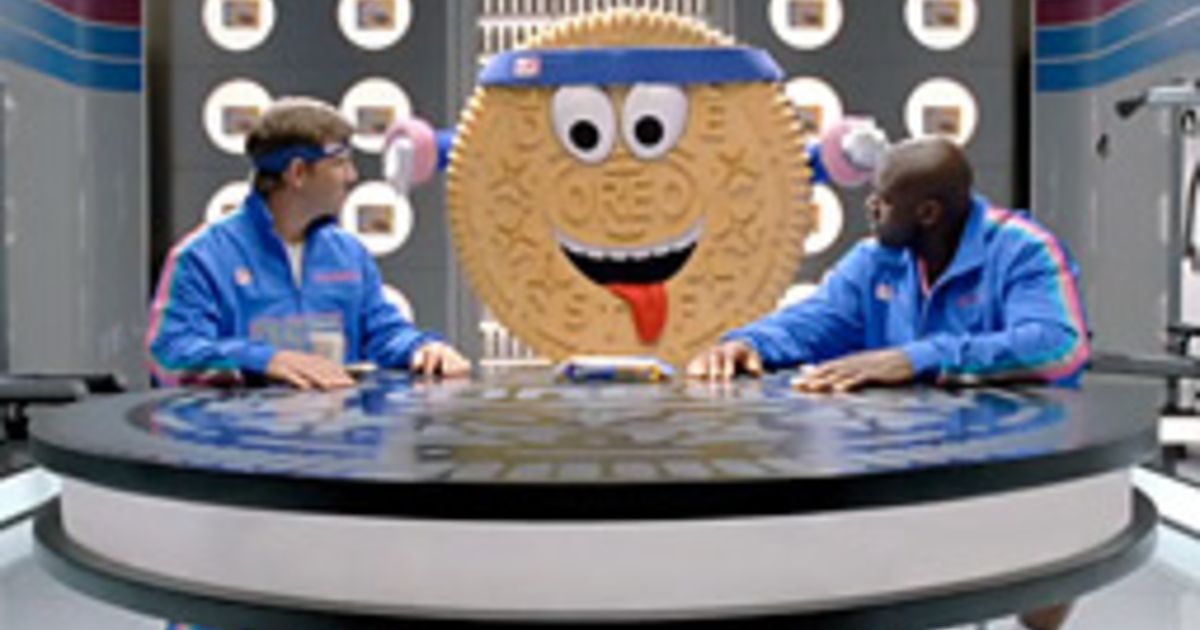 Shaq, Eli Manning Flip for Double Stuf Oreos | Ad Age