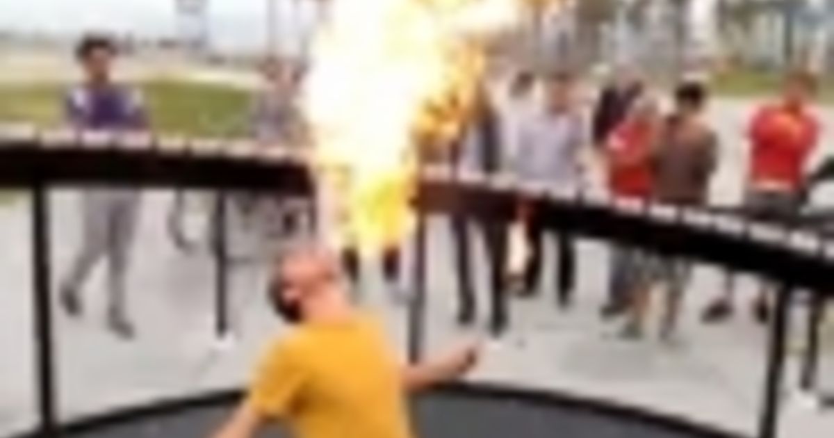 Qualcomm Gets Viral Hit From Snapdragon 'Photobooth' Stunt | Ad Age