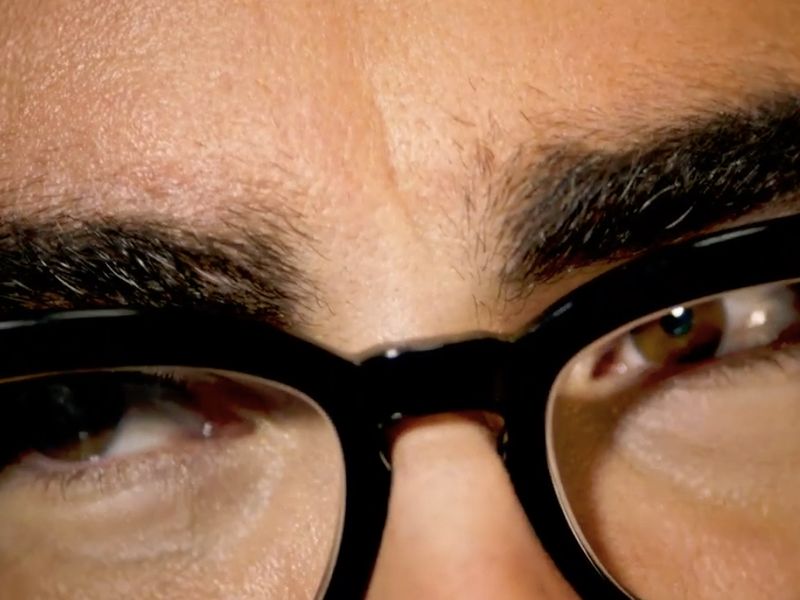 'Schitt's Creek' star Dan Levy and his famous eyebrows star in campaign ...