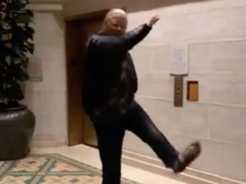 See Jeff Goodby do the Doritos Cool Ranch dance to help promote the ...