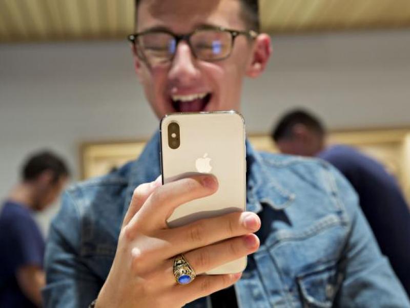 iPhone X Review | Ad Age