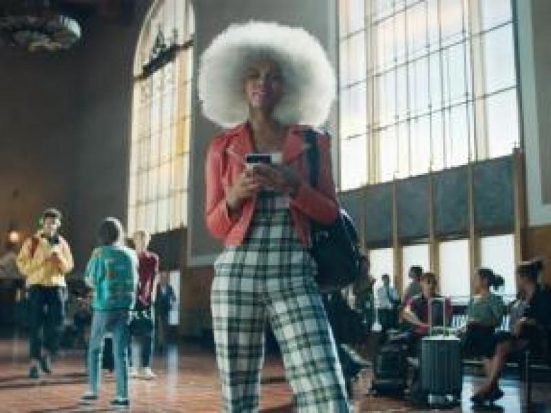 Droga5 campaign's for the Google Pixel 2 has customers ask all the ...