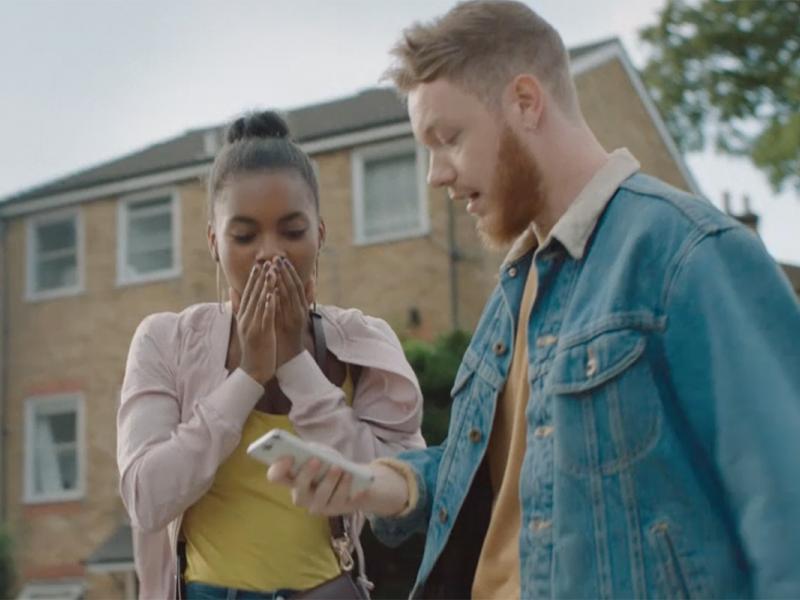 O2 : Oops Broken Billboards (video) | Ad Age