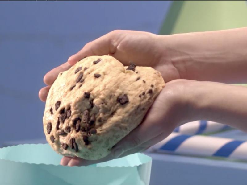Yum? Oreo Hijacks a Traditional Christmas Treat | Ad Age