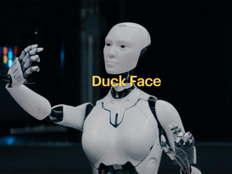 Sprint : Super Bowl 2018 Teaser - Evelyn is learning selfies | Ad Age