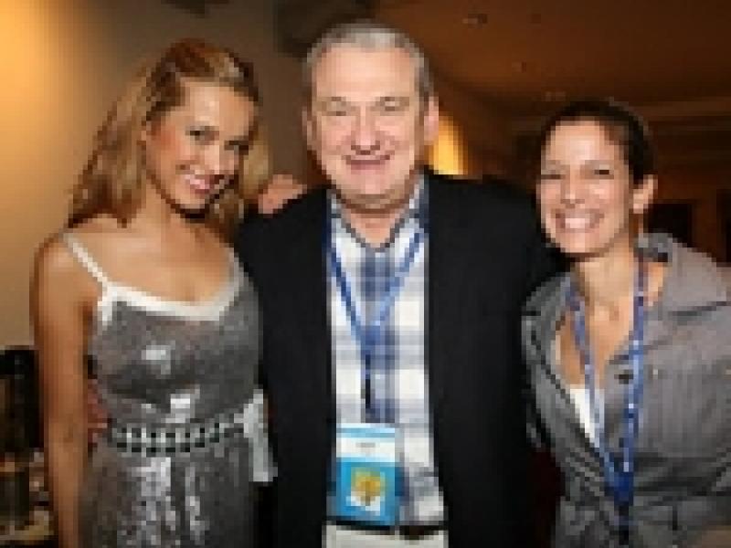 Photos From the American Magazine Conference: Mingling | Ad Age