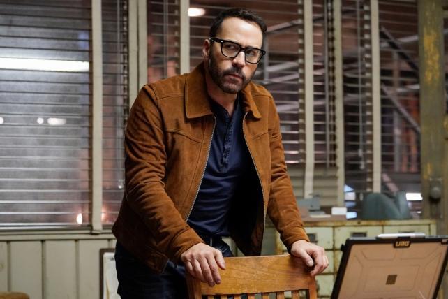CBS Calls It Quits on Jeremy Piven Drama 'Wisdom of the Crowd' | Ad Age