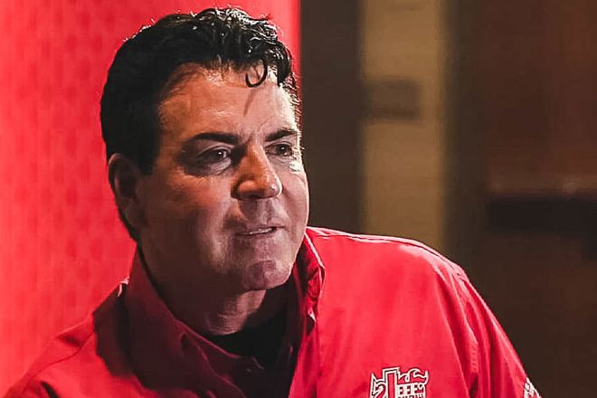 Papa John's founder blasts the chain he started after eating 40 pizzas ...