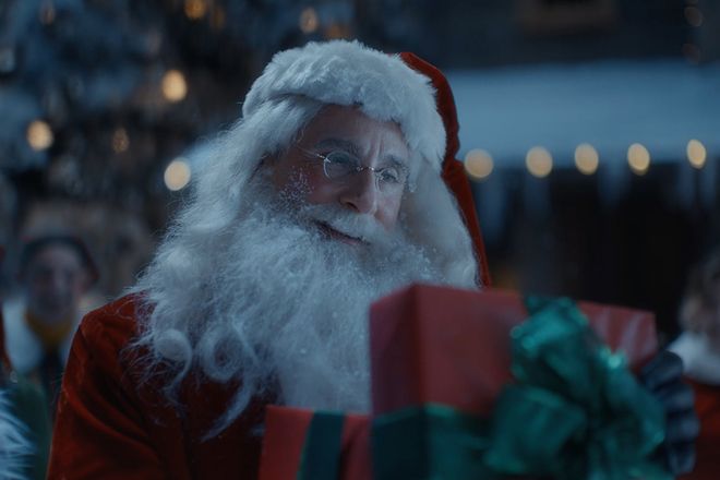 Steve Carell is an overbearing, stress-eating, work-from-home Santa in ...
