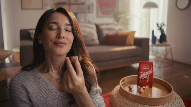 Lindt’s Super Bowl 2024 commercial includes a Perry Como classic | Ad Age