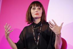 'Champion Female Stories' Says Director Kim Gehrig at Diversity Session ...